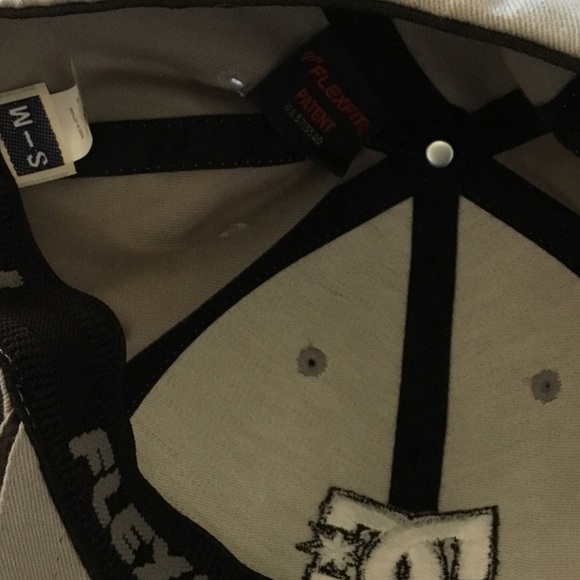 DC | Accessories | New Dc Flex Fit Mens Hat Size S M | Poshmark